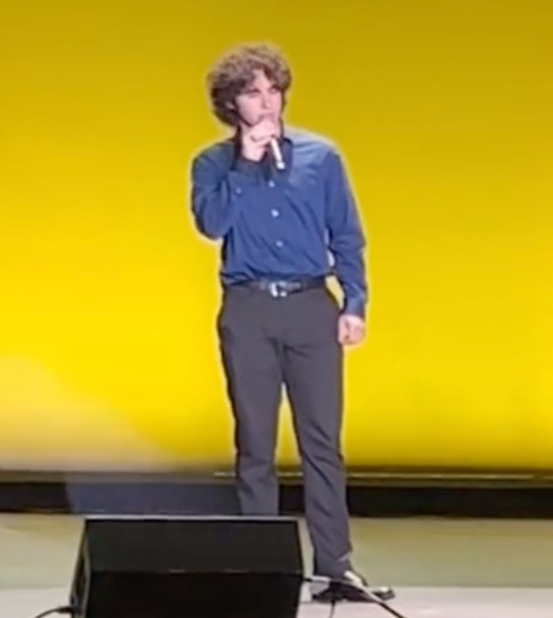 Young vocalist 'enters god mode' singing Bublé's 'feeling good' and the ...