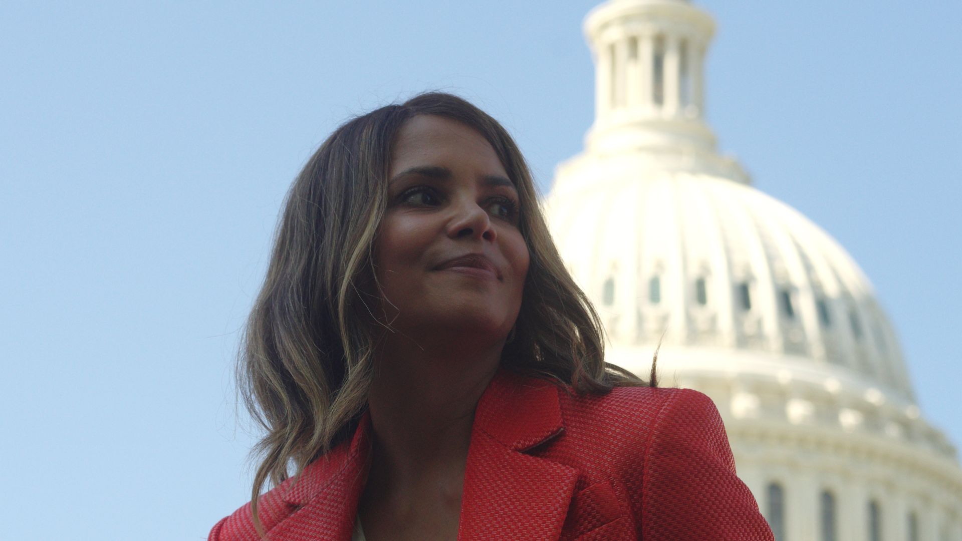 Halle Berry Has 'Zero F**ks Left to Give' Rips Gavin Newsom's Treatment ...